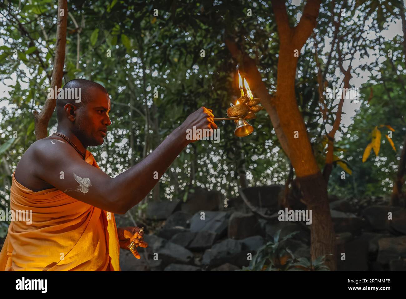 Evening aarathy ritual at Goverdan ecovillage, Maharashtra, India Stock ...