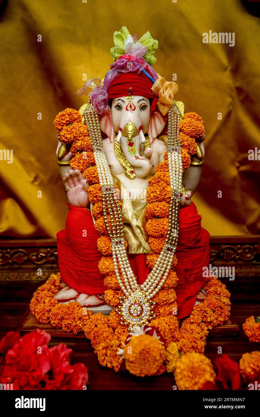 Hindu god Ganesh murthi (statue) in Govardhan Ecovillage, Maharashtra ...