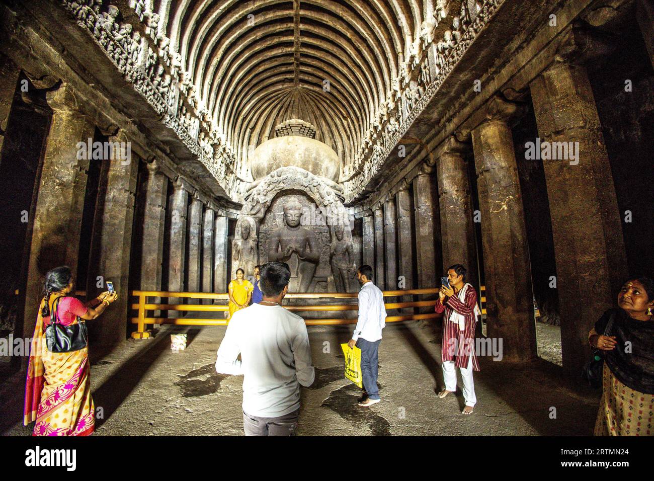 Ellora cave 10 hi-res stock photography and images - Alamy