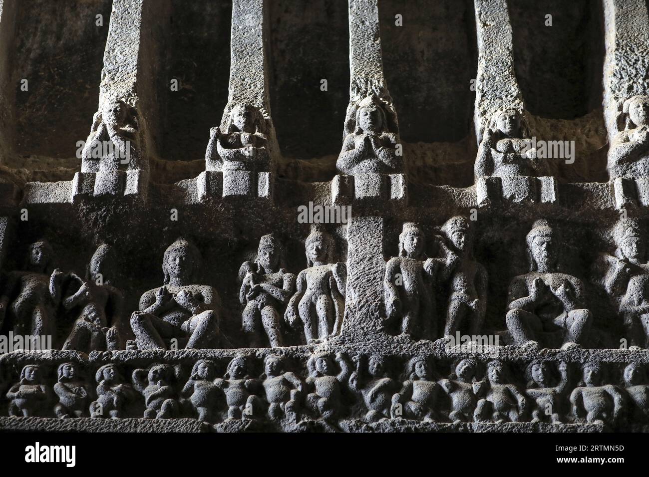 Ellora cave 10 hi-res stock photography and images - Alamy
