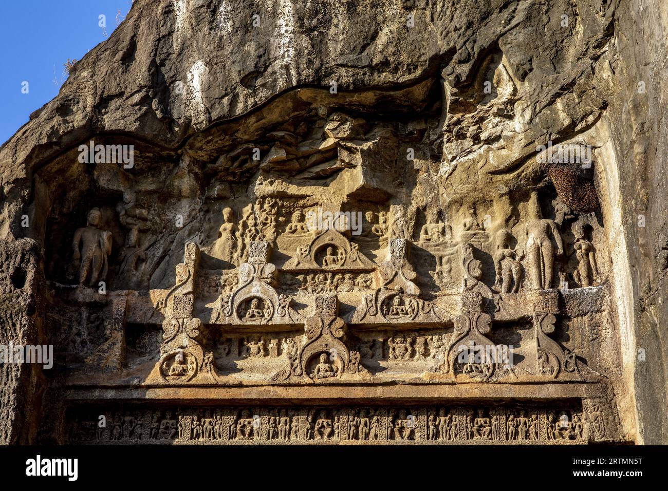 Ellora cave 10 hi-res stock photography and images - Alamy