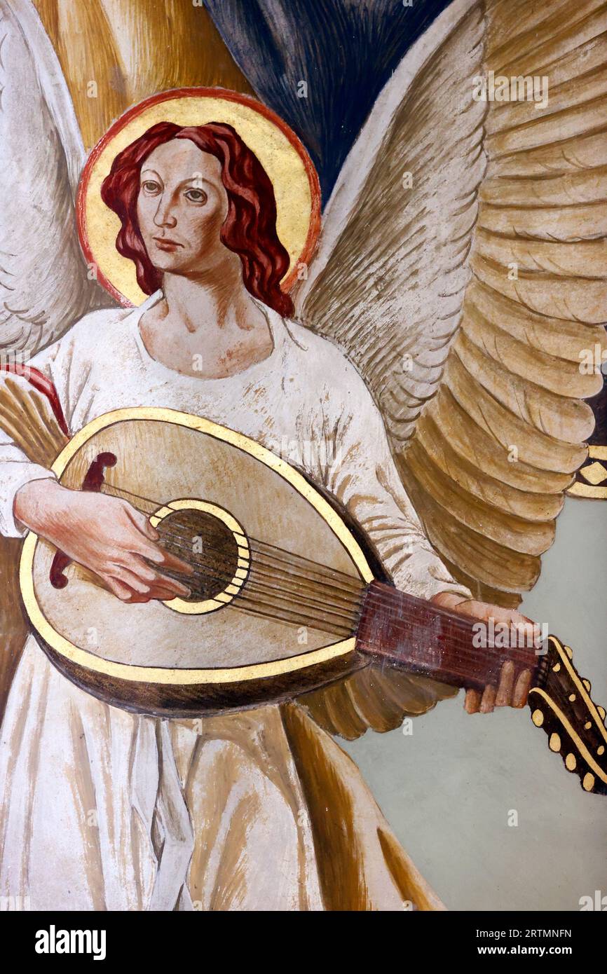 Angel playing music hi-res stock photography and images - Alamy