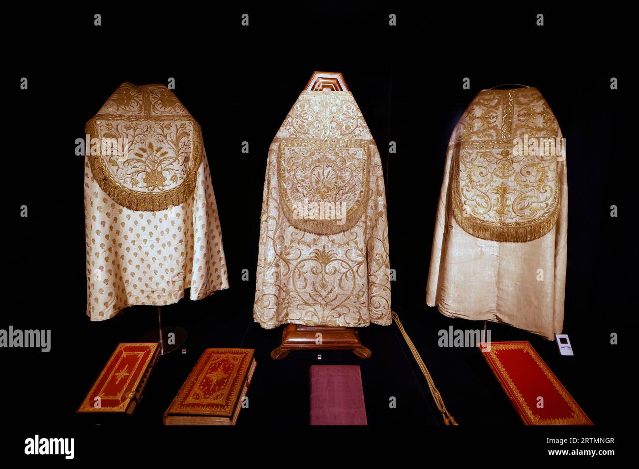 Missels hi-res stock photography and images - Alamy