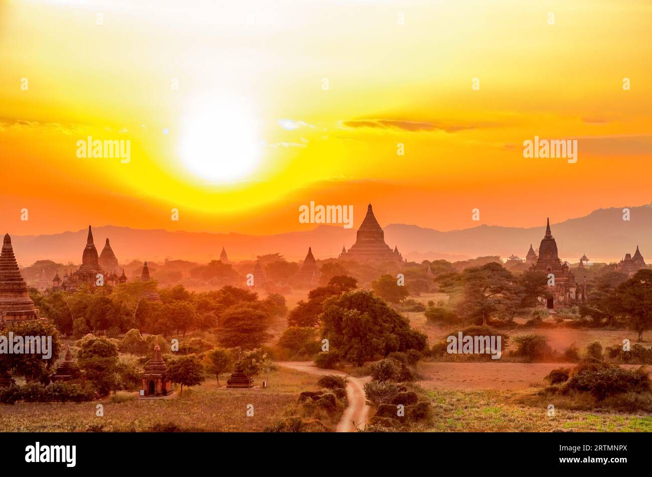 Sunset over ancient Bagan (Myanmar Stock Photo - Alamy