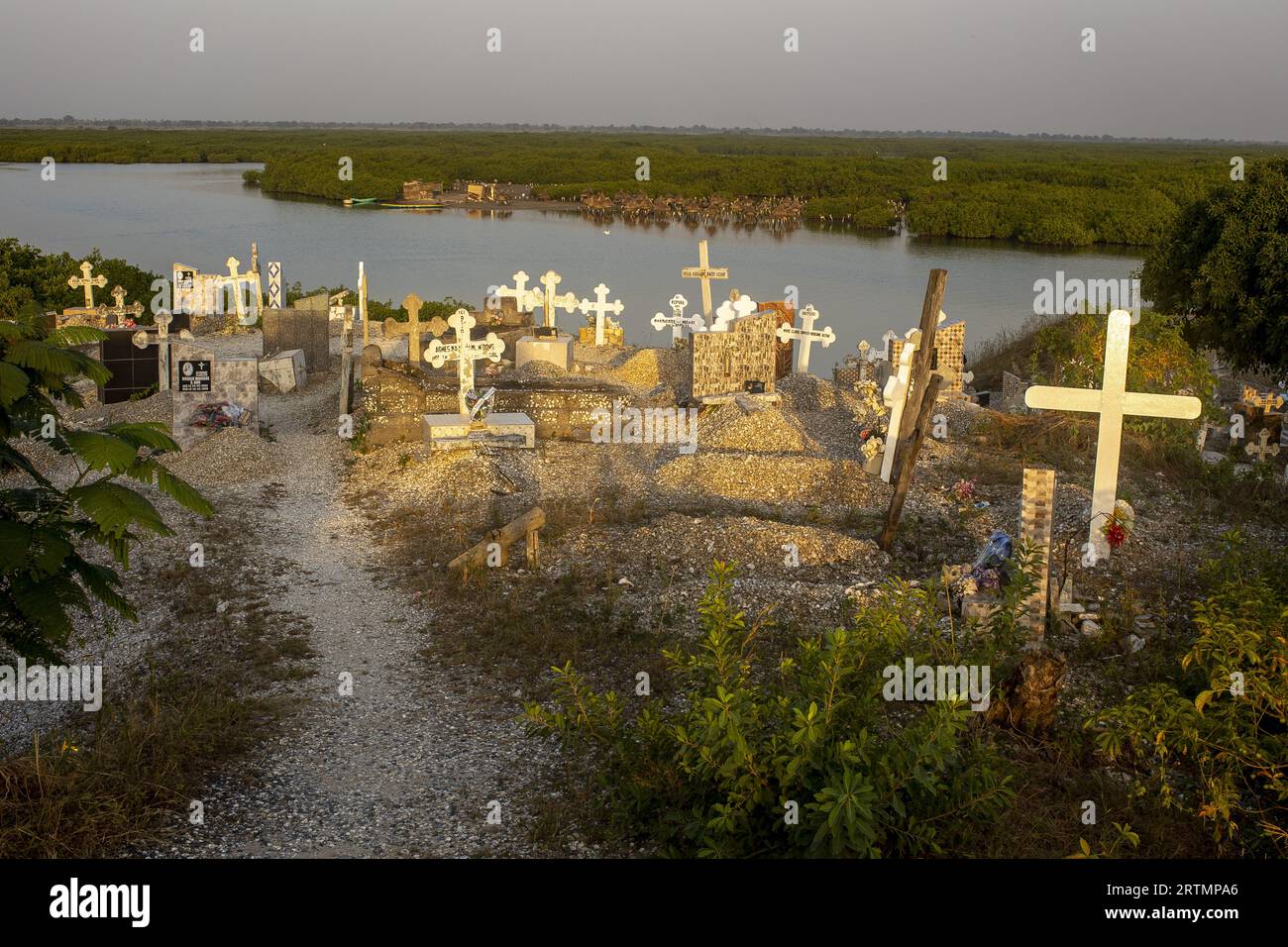 Catholic graveyard in Fadiouth, Senegal Stock Photo - Alamy