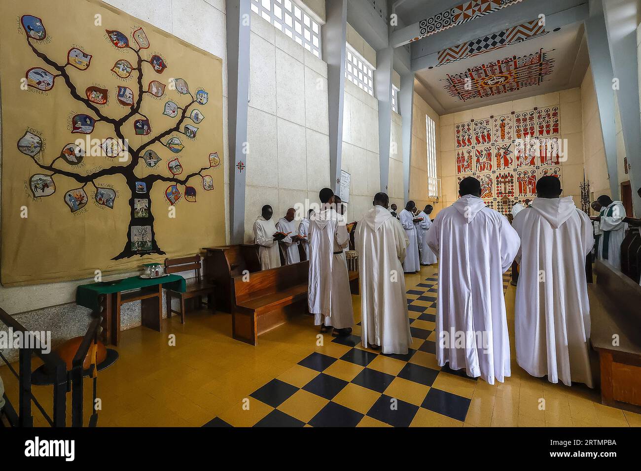 Sunday mass in Keur Moussa benedictine abbey church, Keur Moussa ...