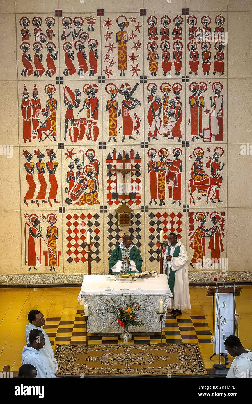 Sunday mass in Keur Moussa benedictine abbey church, Keur Moussa ...