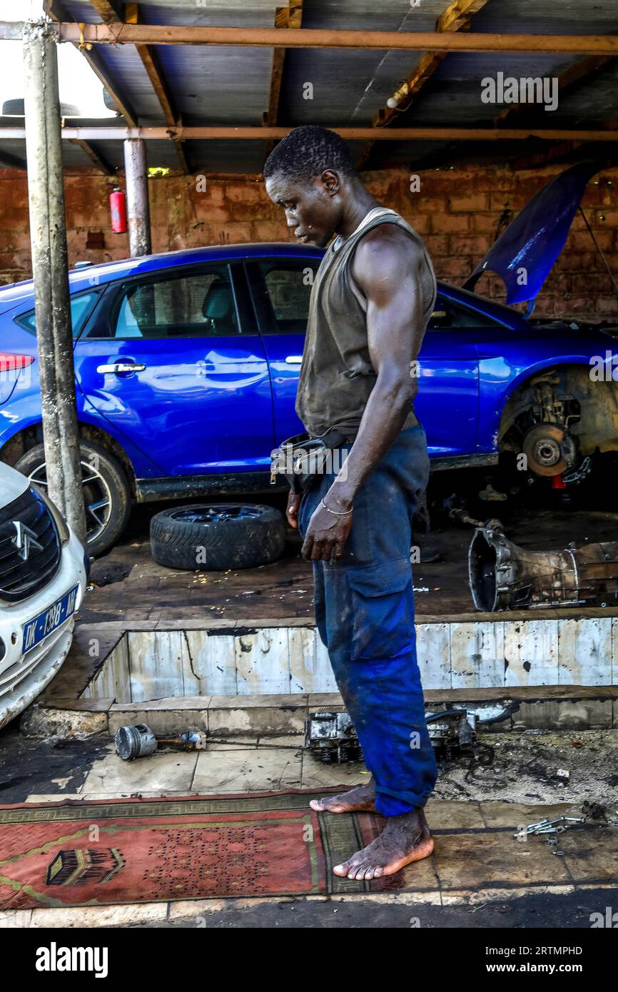 Muslim man person senegal hi-res stock photography and images - Alamy