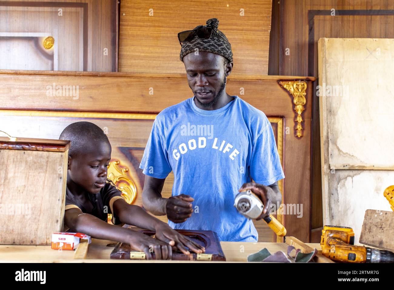 African apprentice master in hi-res stock photography and images - Alamy