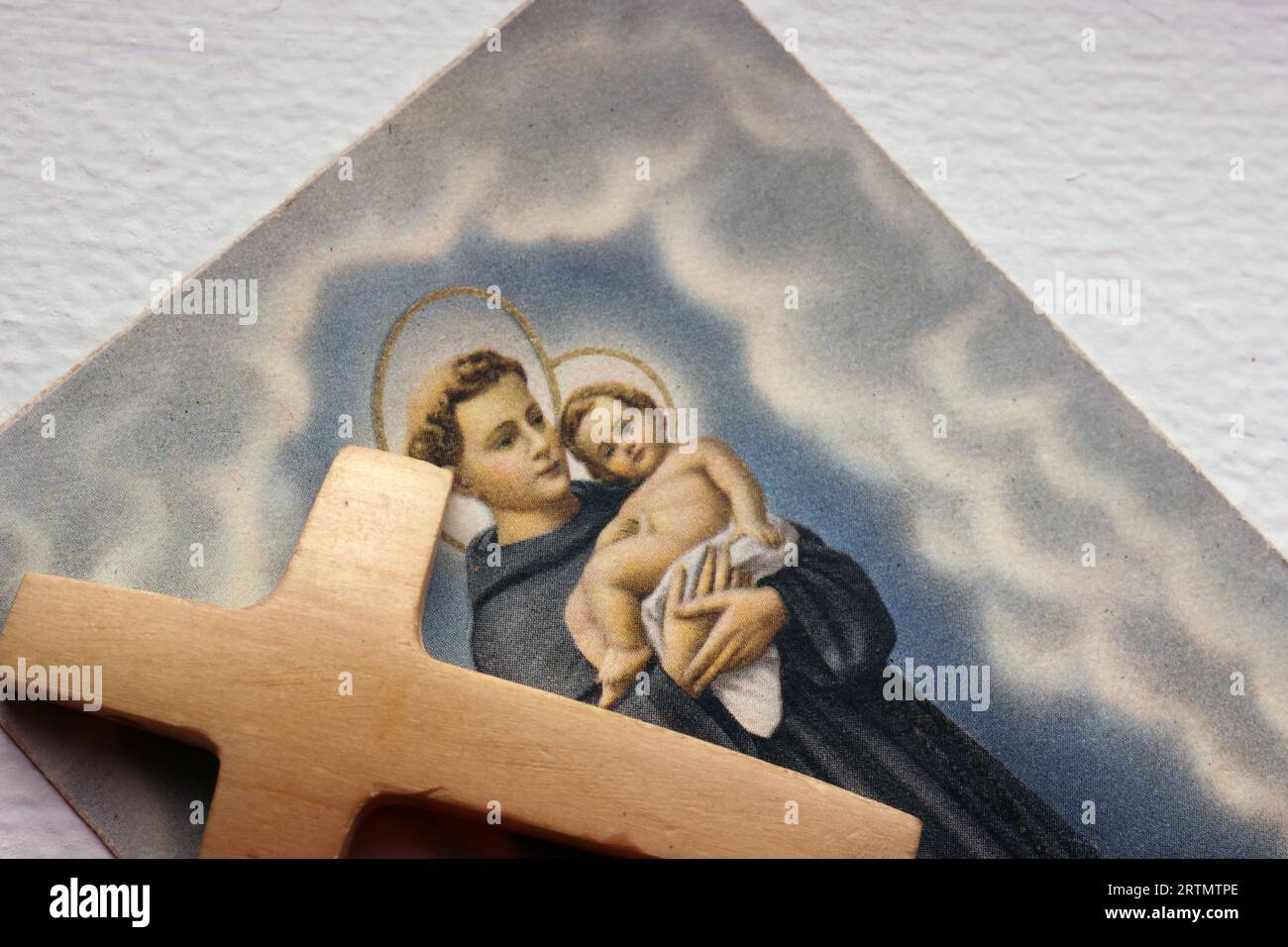 Wooden cross with Anthony of Padua image. Catholic Stock Photo - Alamy