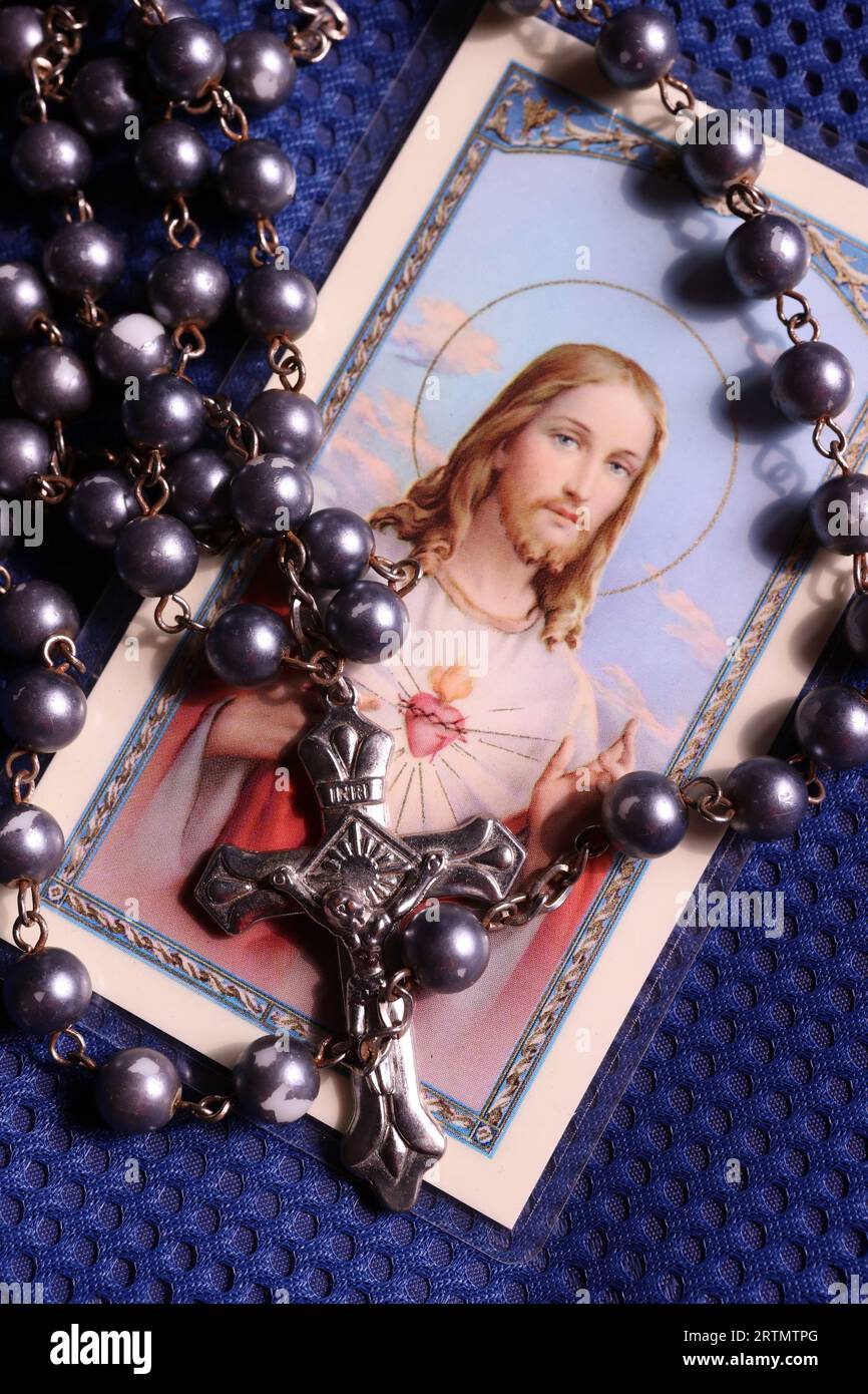 Wounded hand hi-res stock photography and images - Alamy