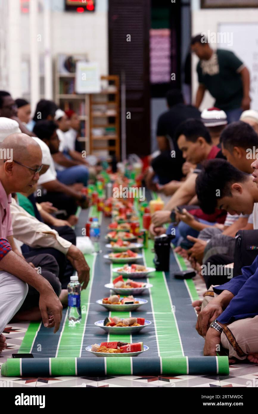Iftar (Ramadan dinner breaking the day-long fast) at Saigon mosque ...