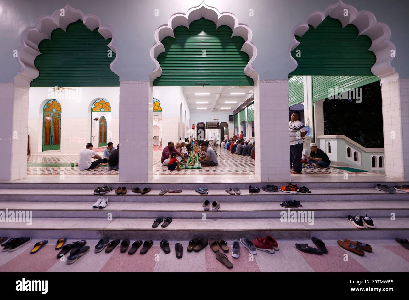 Iftar (Ramadan dinner breaking the day-long fast) at Saigon mosque ...