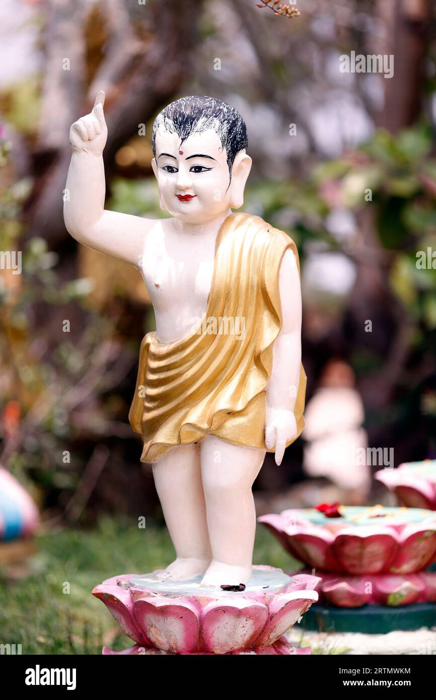 Statue prince siddhartha buddha child hi-res stock photography and ...