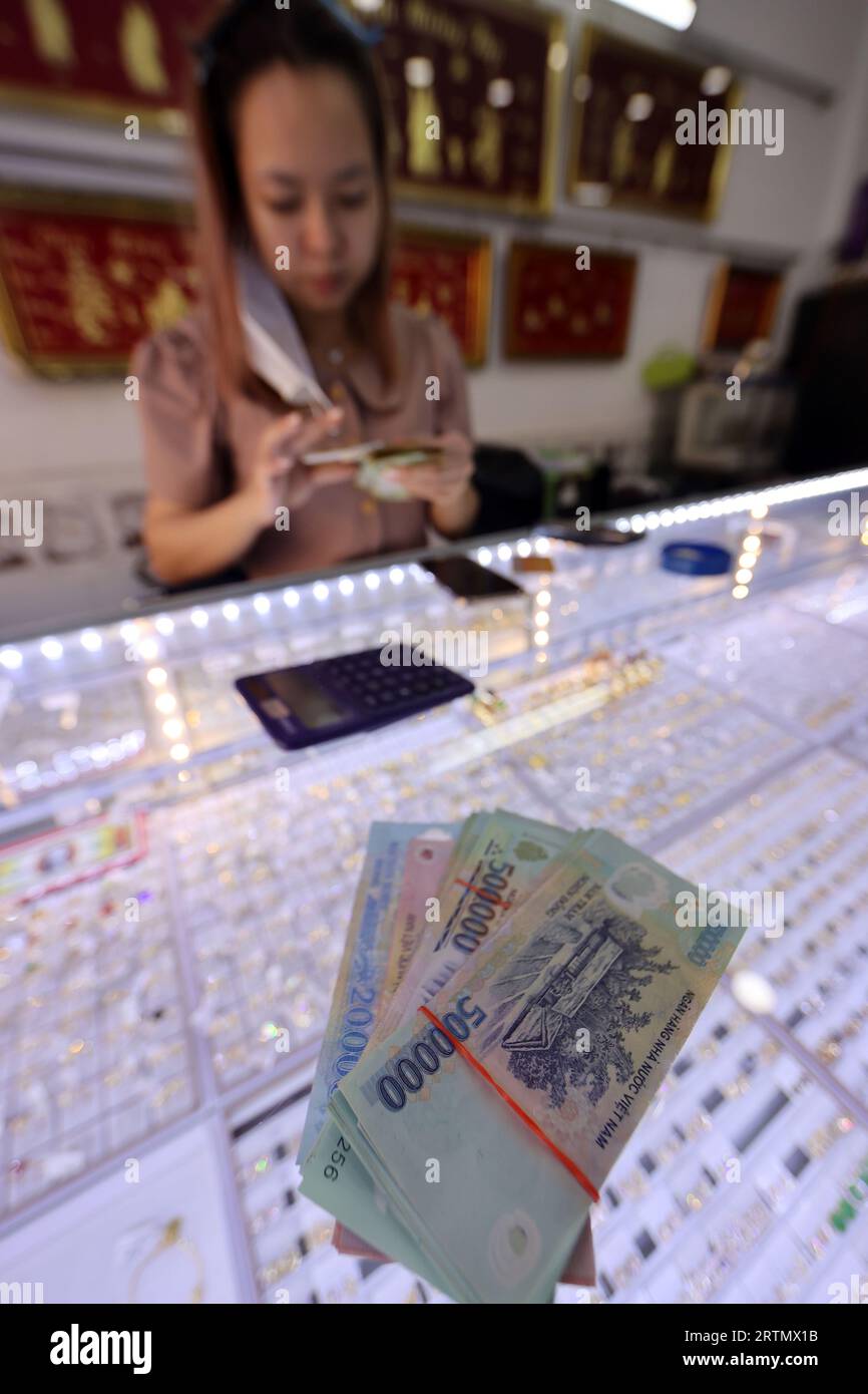 Money changer and foreign currency exchange bureau. Ho Chi Minh city ...