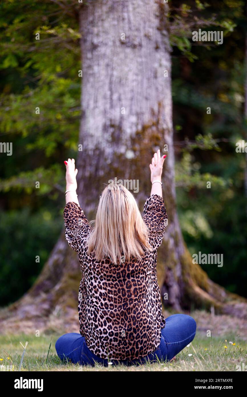 Praying outdoors hi-res stock photography and images - Alamy