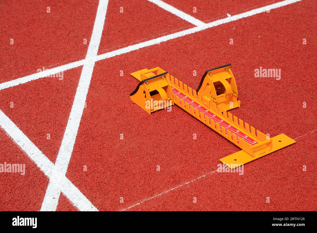 starting frame on the plastic runway Stock Photo - Alamy