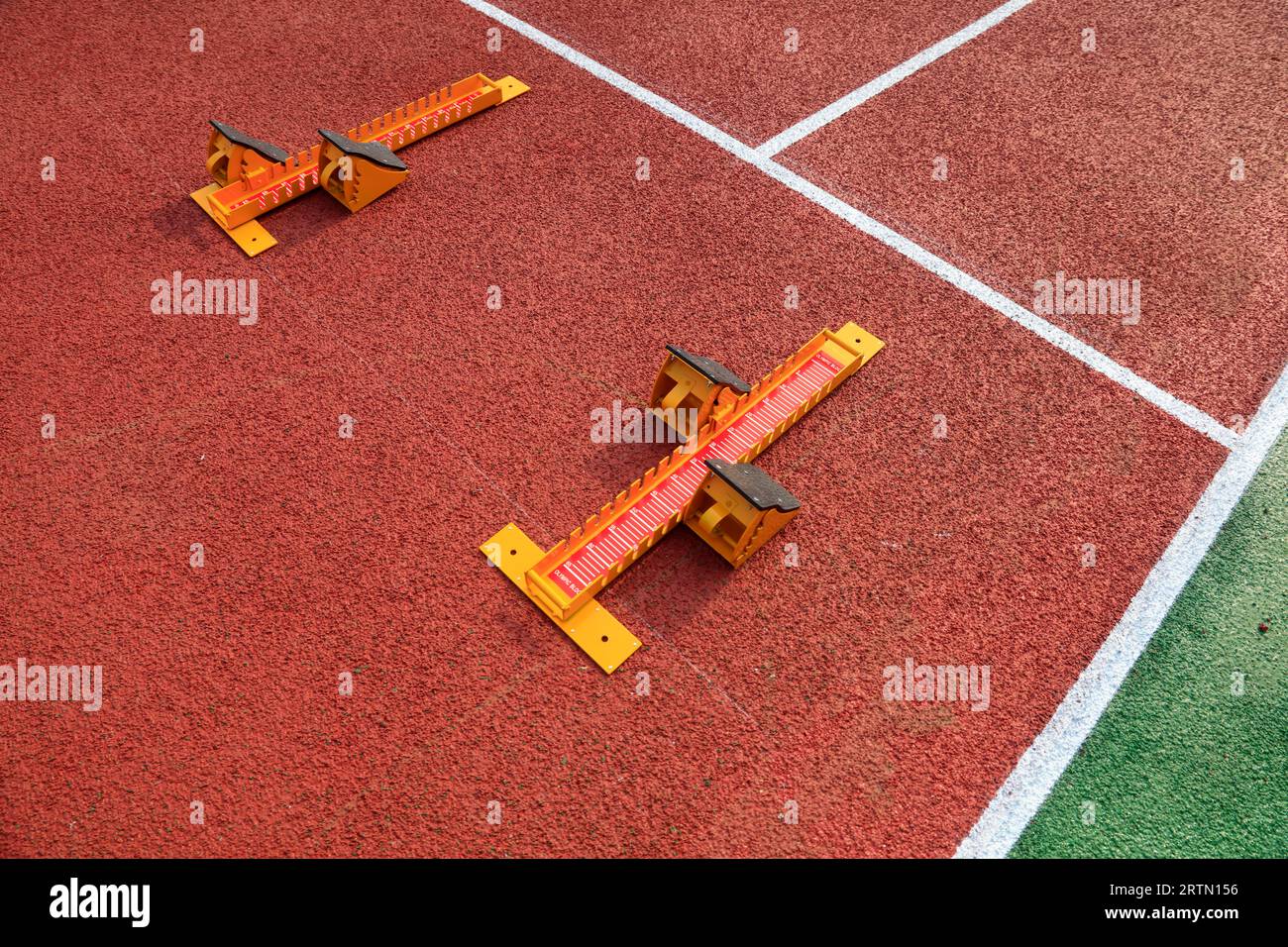 starting frame on the plastic runway Stock Photo - Alamy