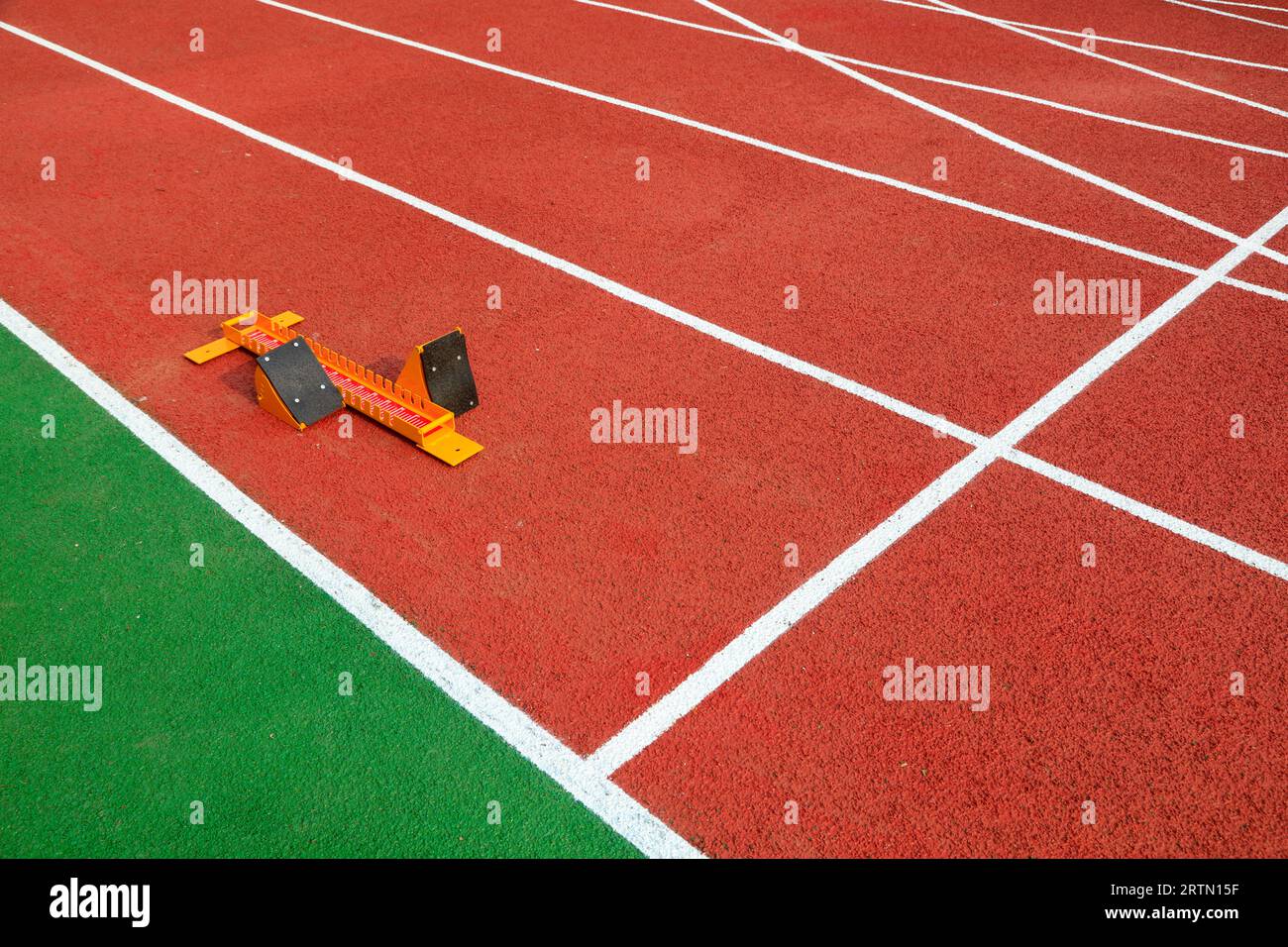 starting frame on the plastic runway Stock Photo - Alamy