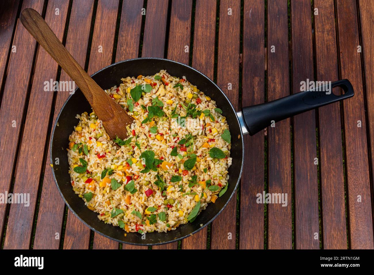 Pan of rice with vegetables Stock Photo - Alamy
