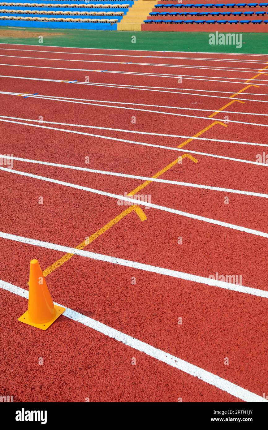 Plastic runways hi-res stock photography and images - Alamy