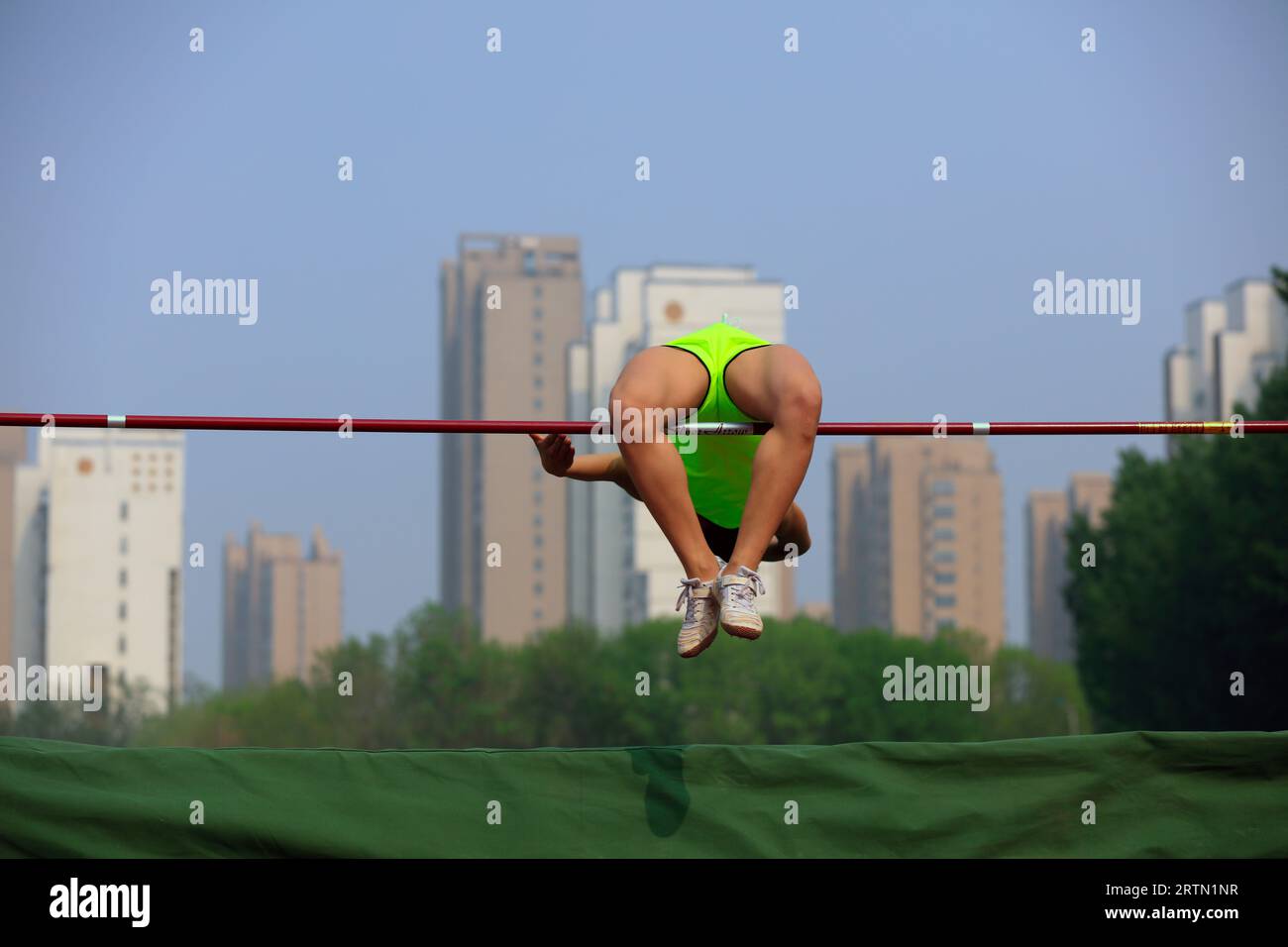 High jump athletics start hi-res stock photography and images - Alamy