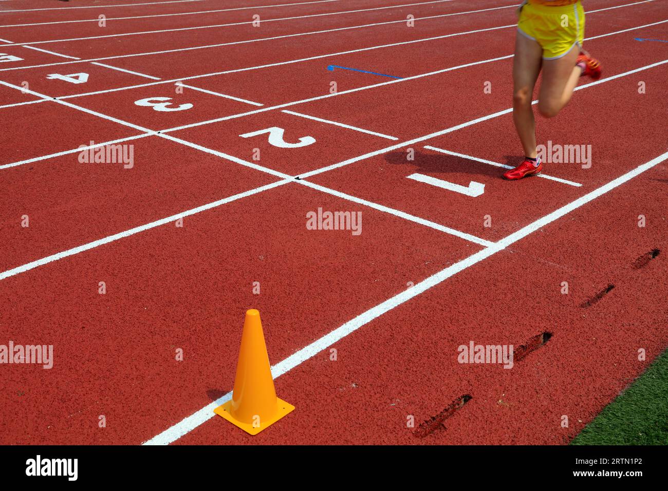legs of a long distance runner Stock Photo - Alamy