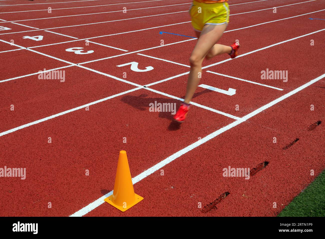 legs of a long distance runner Stock Photo - Alamy