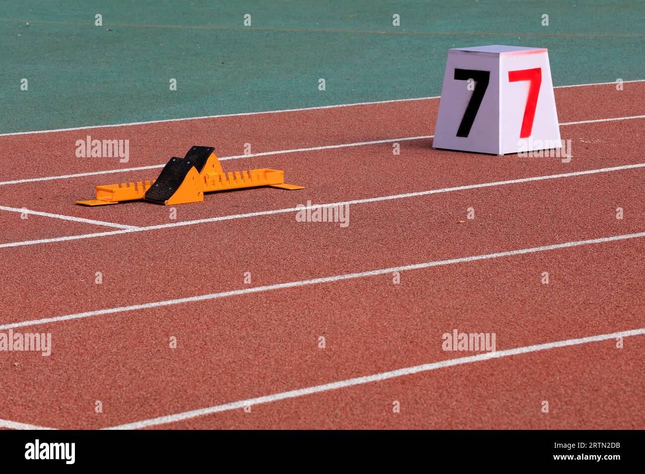 Starting frame and runway number Stock Photo - Alamy