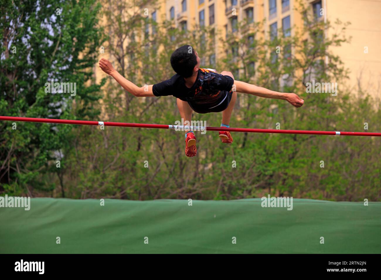 High jumpers hi-res stock photography and images - Alamy
