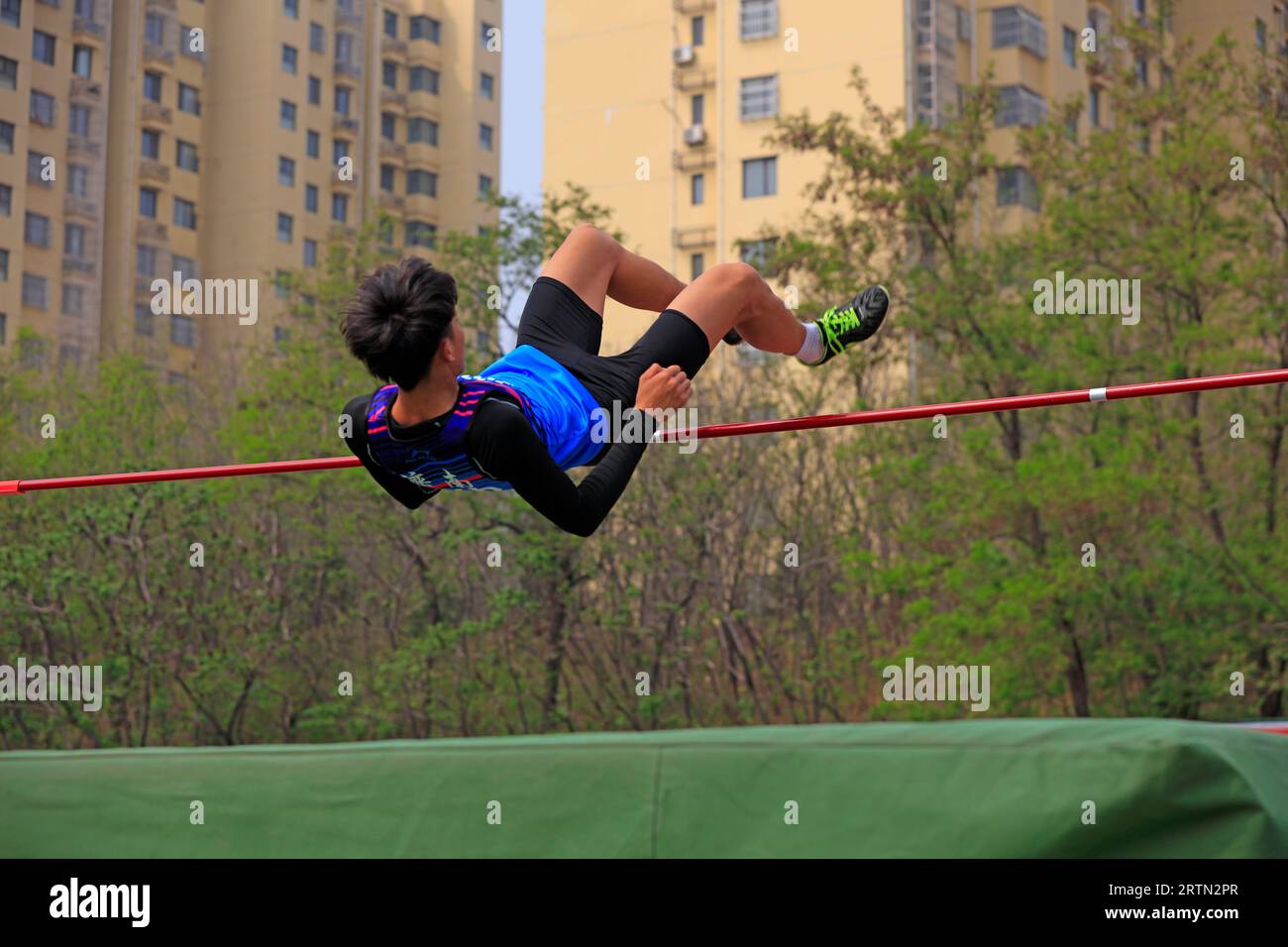 Athletic jumpers hi-res stock photography and images - Alamy