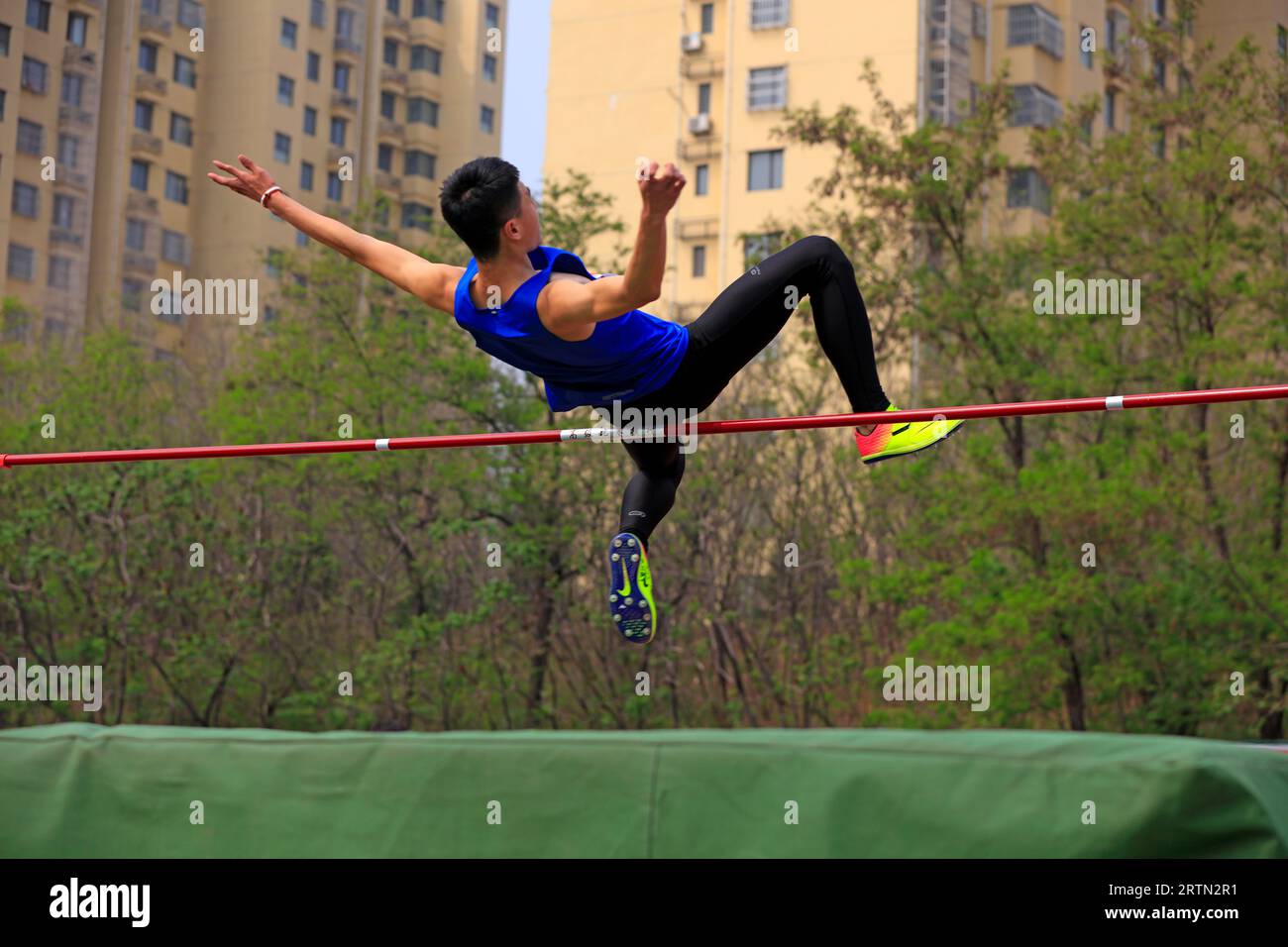 High_jump hi-res stock photography and images - Alamy