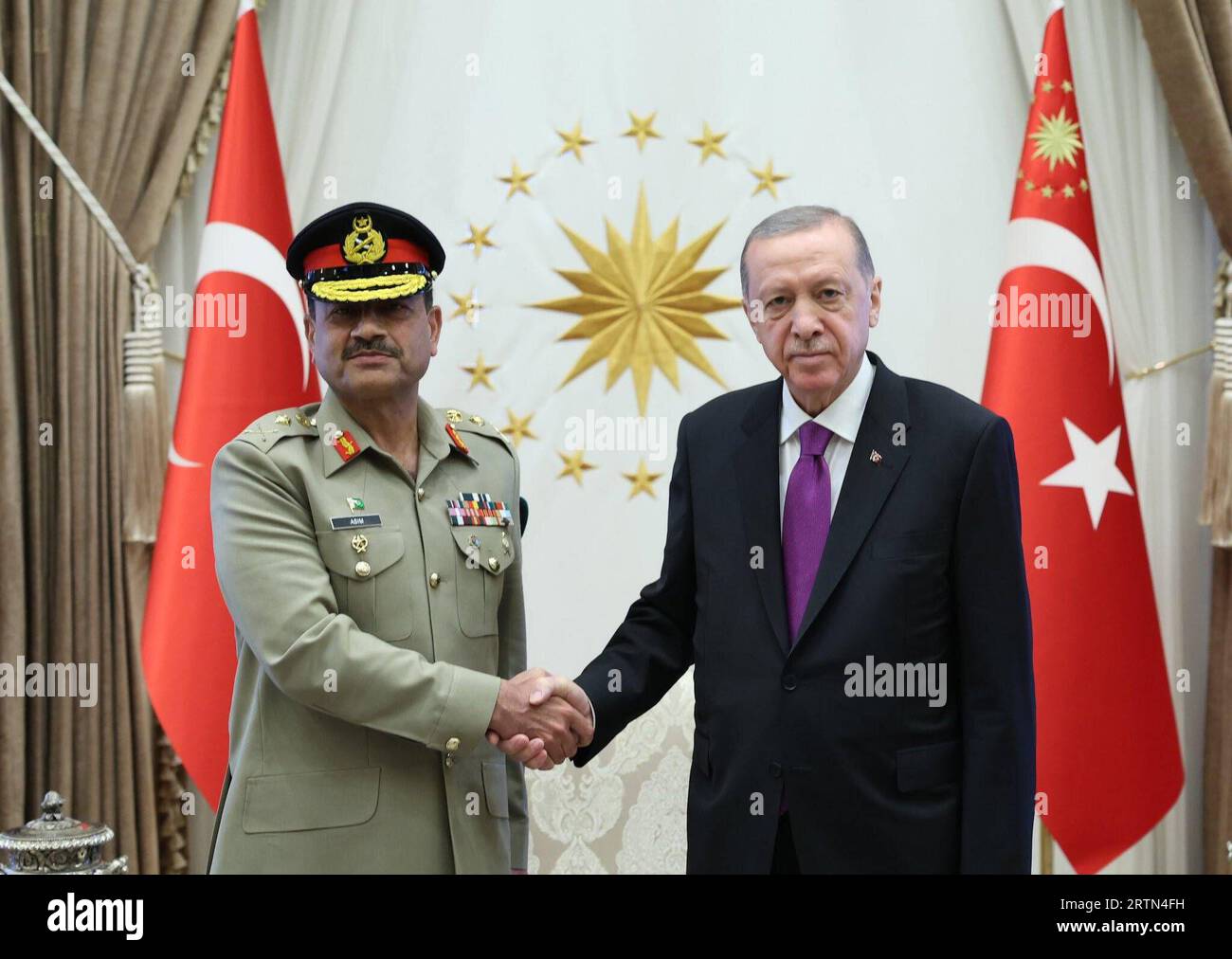 President Recep Tayyip Erdogan receives the Commander of the Pakistani ...