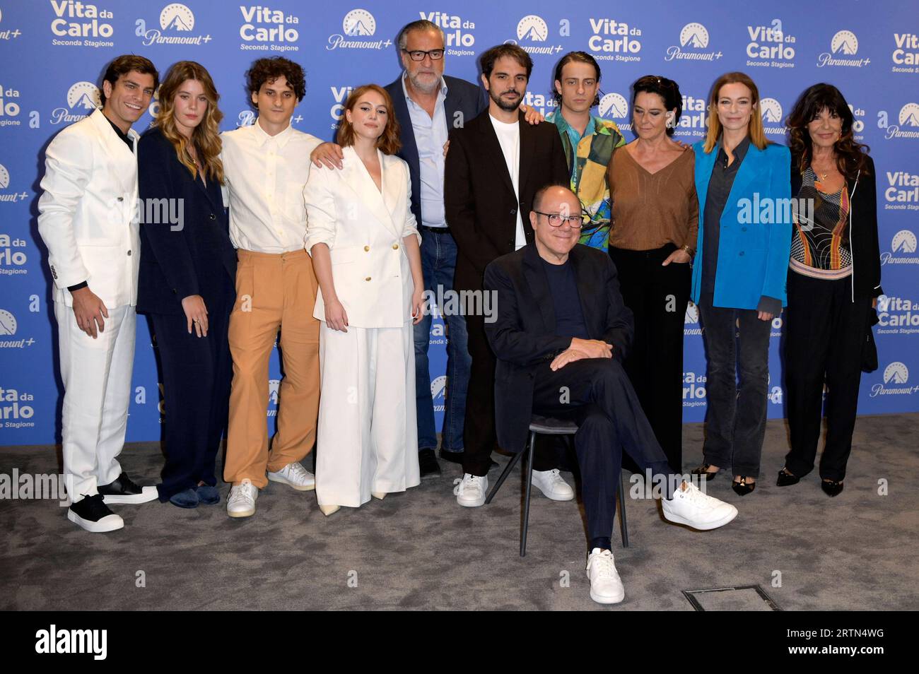 V serie de televisión hi-res stock photography and images - Alamy