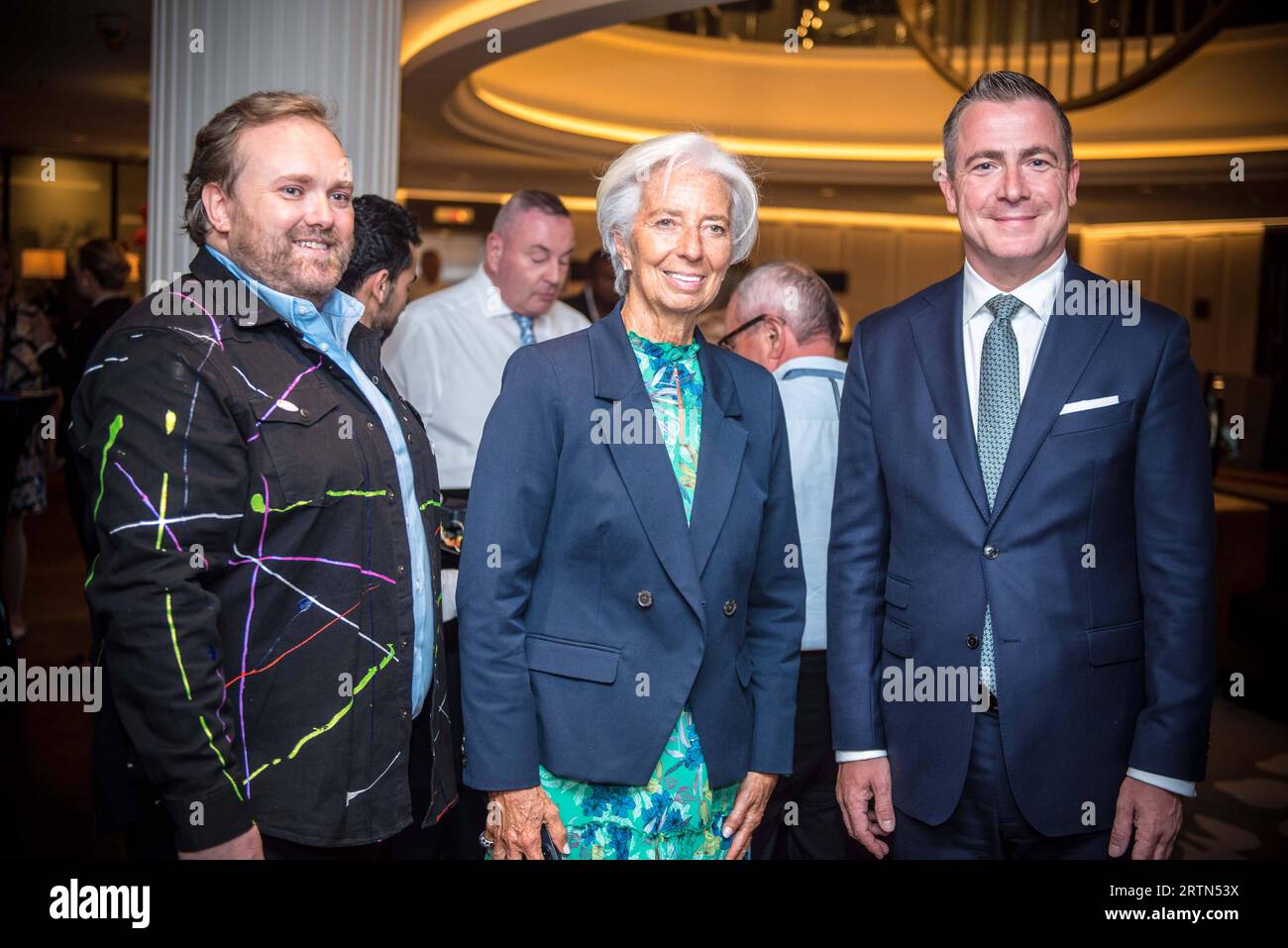 Zeigt seine skulpturen hi-res stock photography and images - Alamy