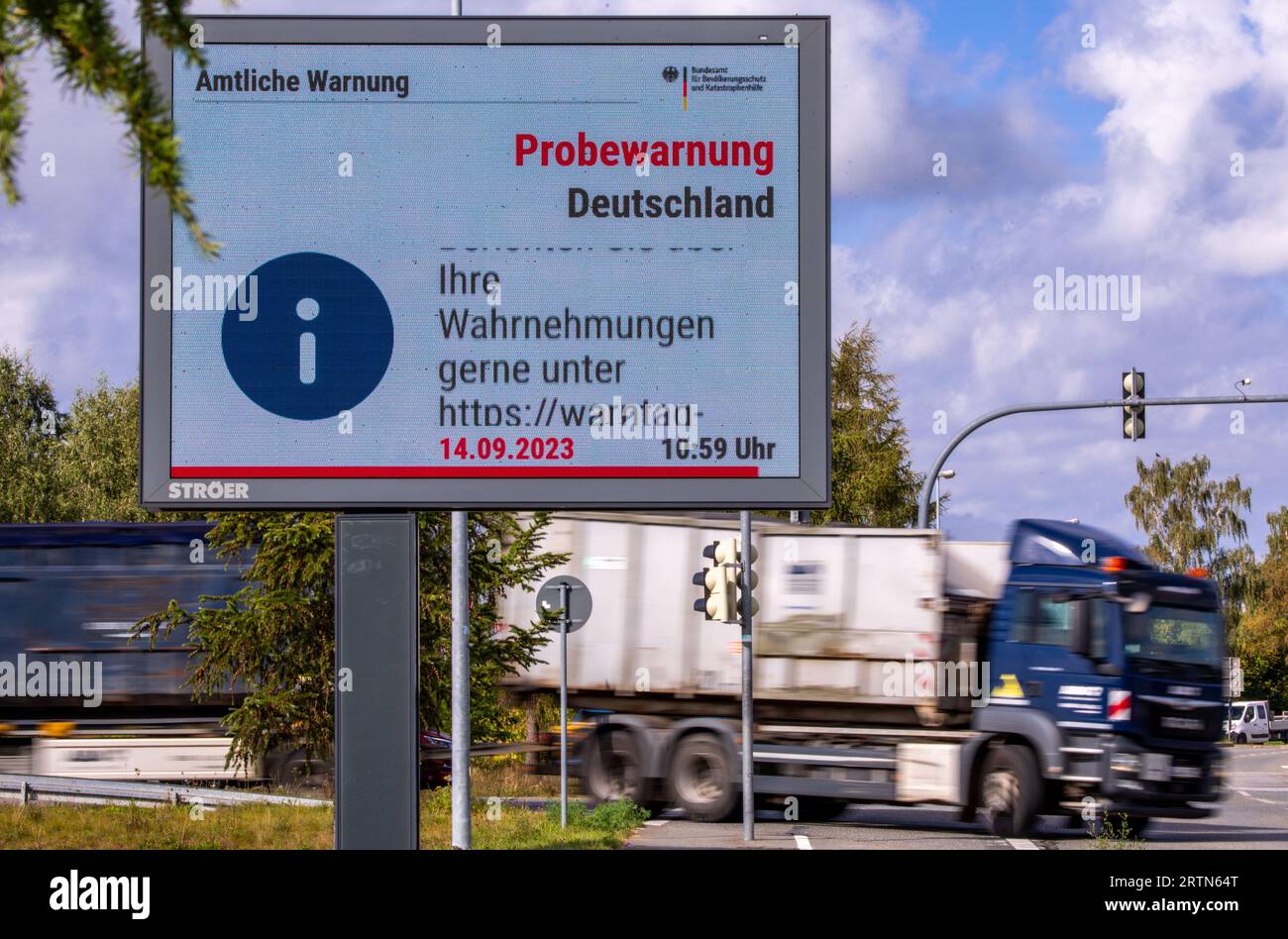 Emergency population warning germany hi-res stock photography and ...