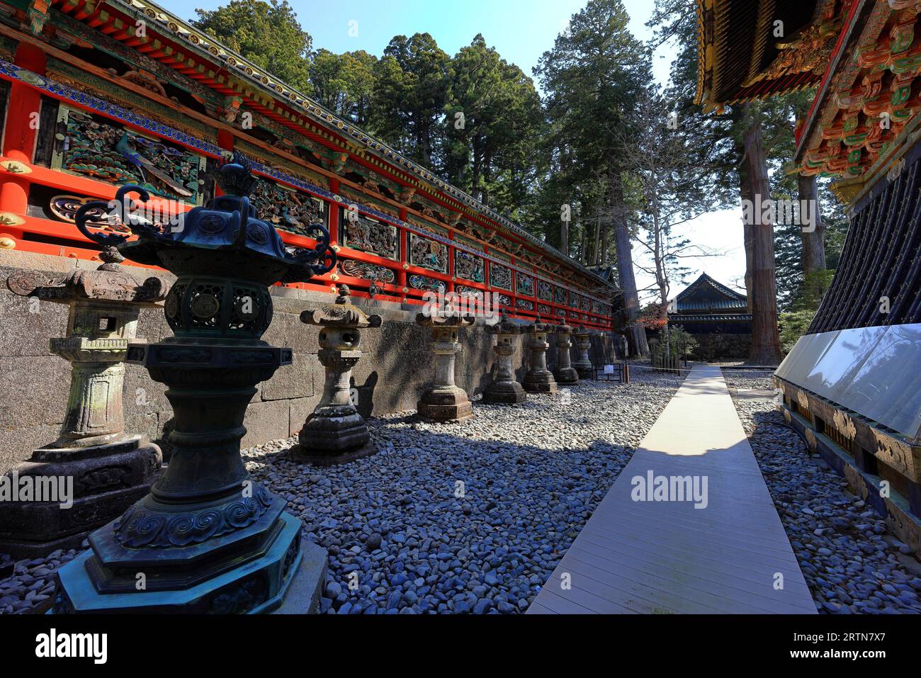 Toshogu Shrine ( 17th-century shrine honoring the first shogun and ...