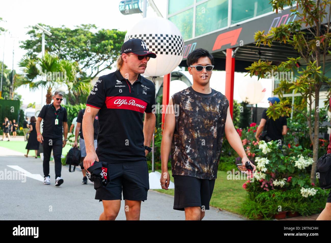 BOTTAS Valtteri (fin), Alfa Romeo F1 Team Stake C43, ZHOU Guanyu (chi), Alfa Romeo F1 Team Stake ...