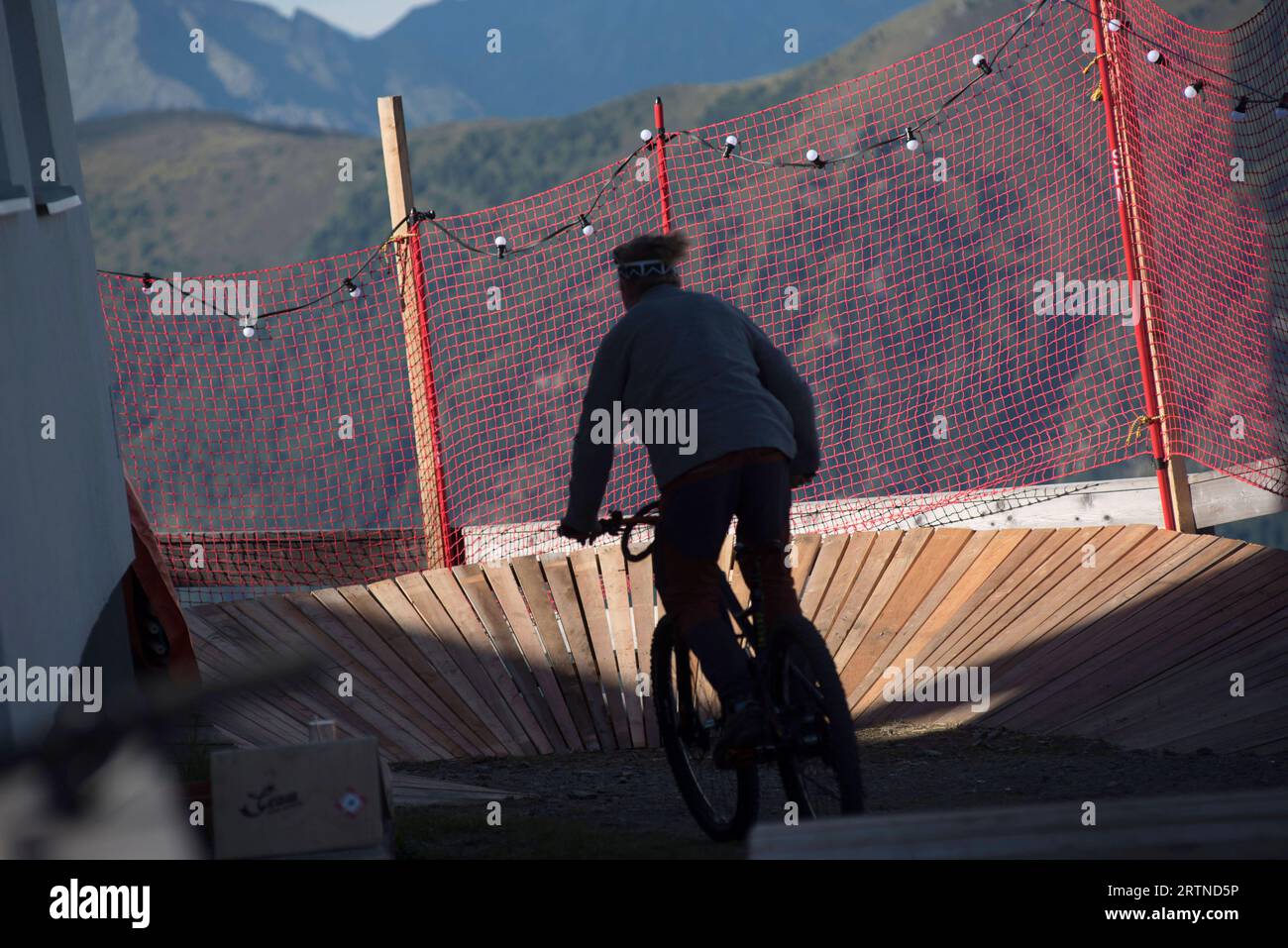 Driving bmx bike bicycle hi-res stock photography and images - Alamy
