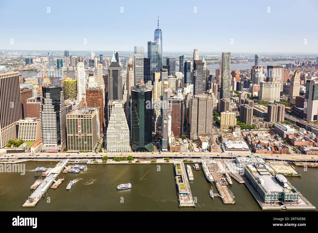 New York, USA - 11. Mai 2023: New York City Skyline Von Manhattan Mit ...