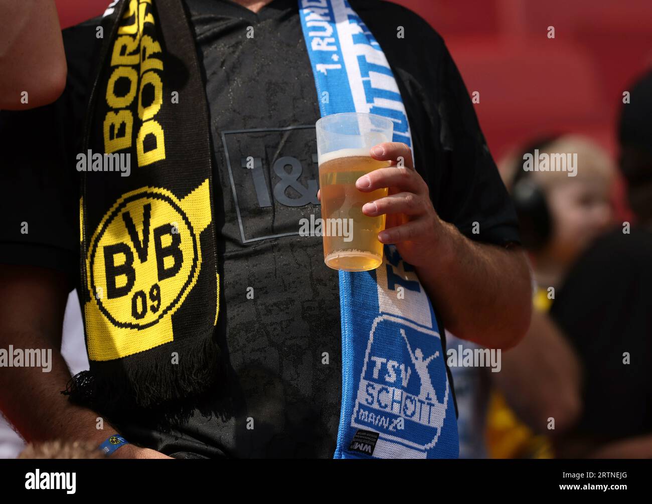 firo: 08/12/2023, football, soccer, DFB Cup, season 2023/2024, 1st main ...