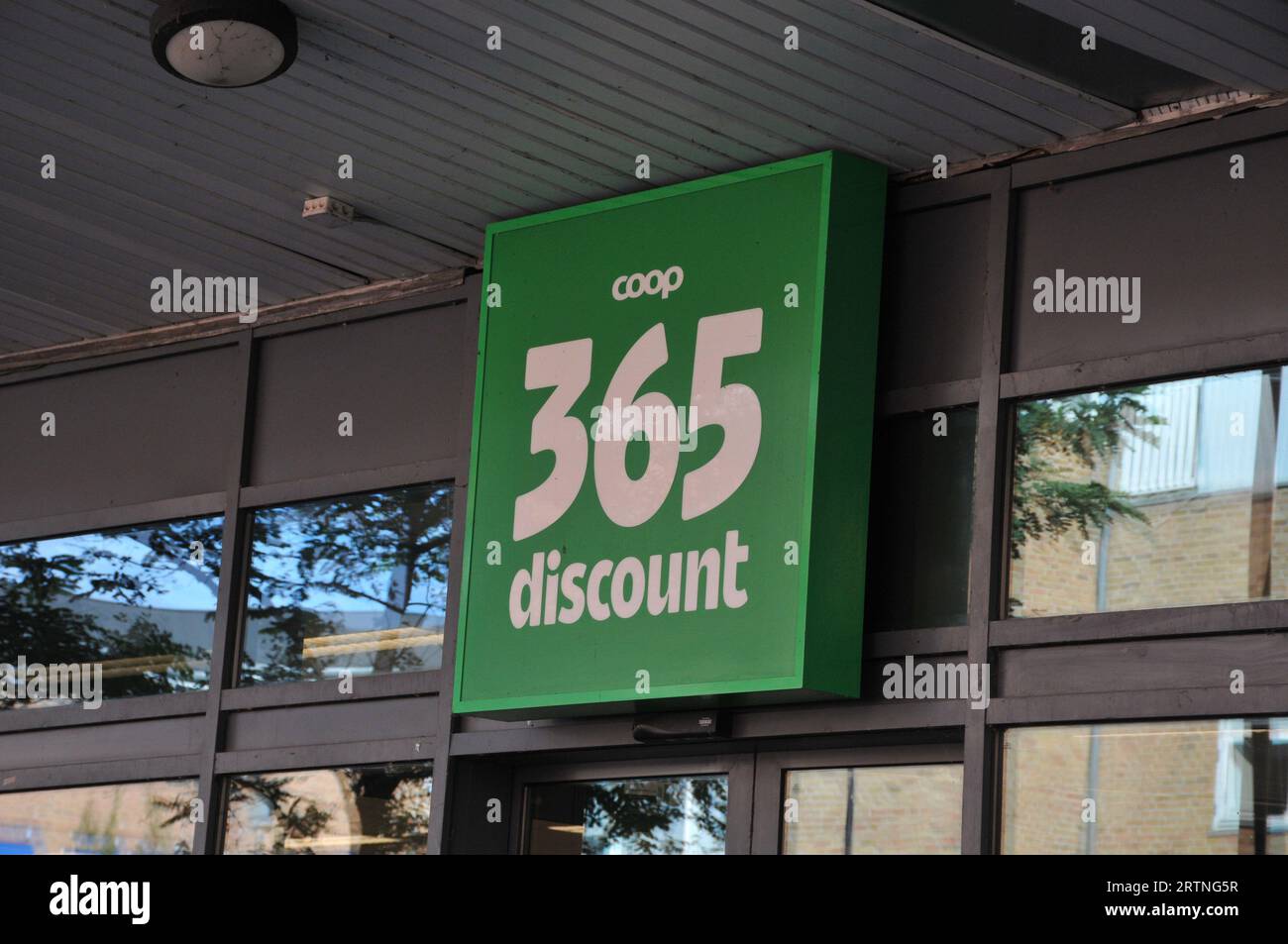 365 coop hi-res stock photography and images - Alamy