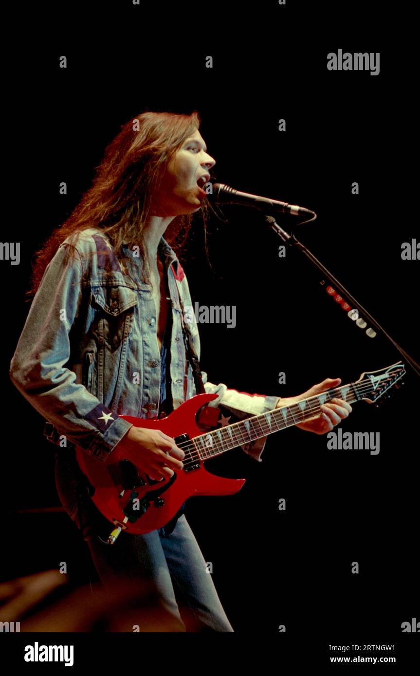 Paul Gilbert 2011