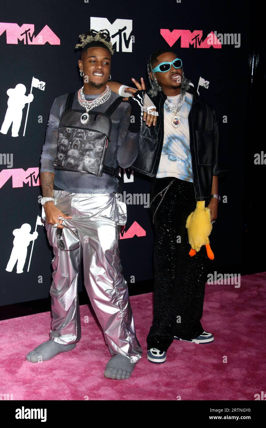 Fresh X Reckless bei der Verleihung der MTV Video Music Awards 2022 im ...