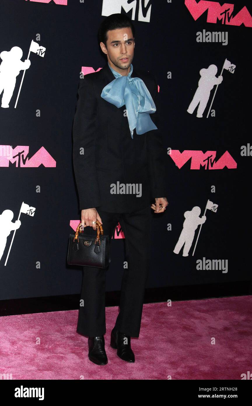 Steven Sanchez arrives on the pink carpet of the 2023 MTV Video Music ...