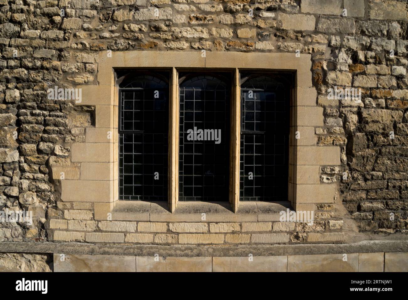 Mullions hi-res stock photography and images - Alamy