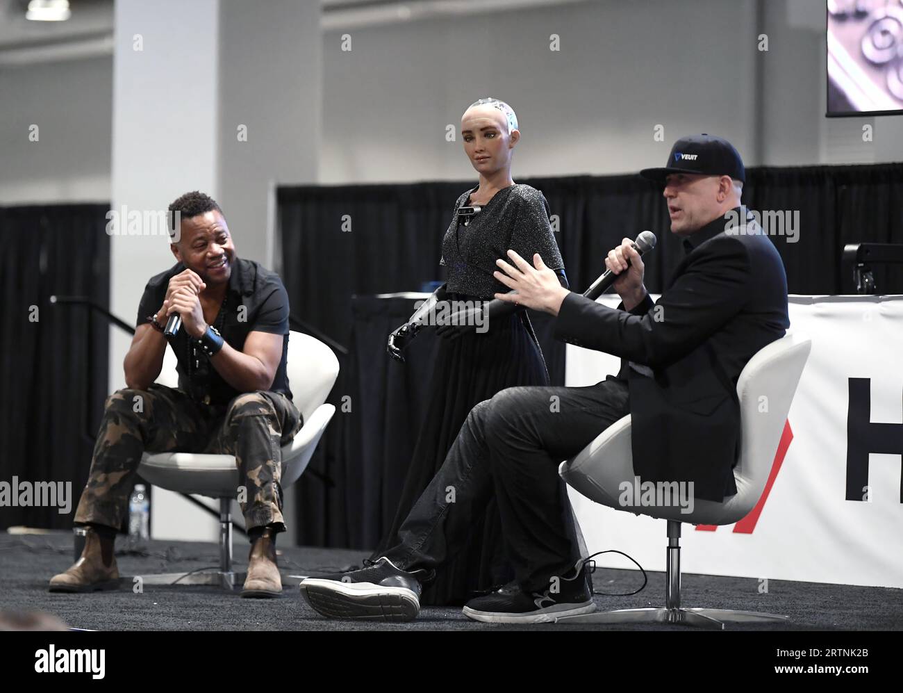 (L-R) Actor Cuba Gooding Jr., Sophie the robot and actor Mars Callahan ...