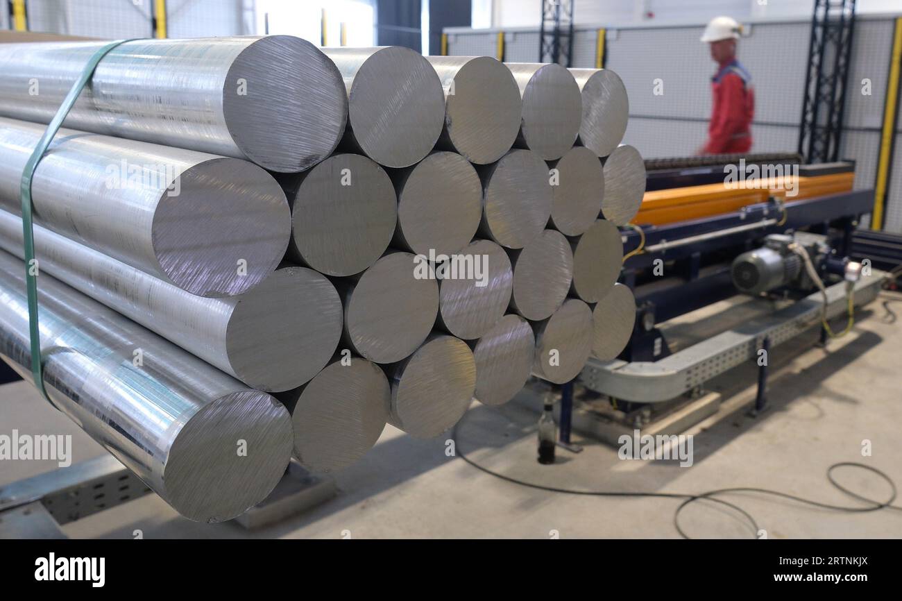 Rackwitz, Germany. 14th Sep, 2023. Aluminum strands lie in a hall at ...