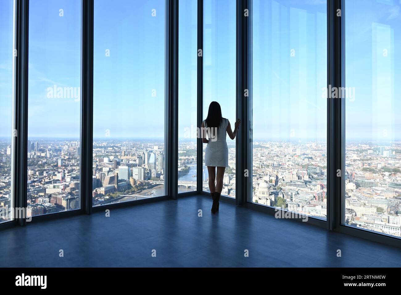 Londons highest public viewing gallery hi-res stock photography and ...