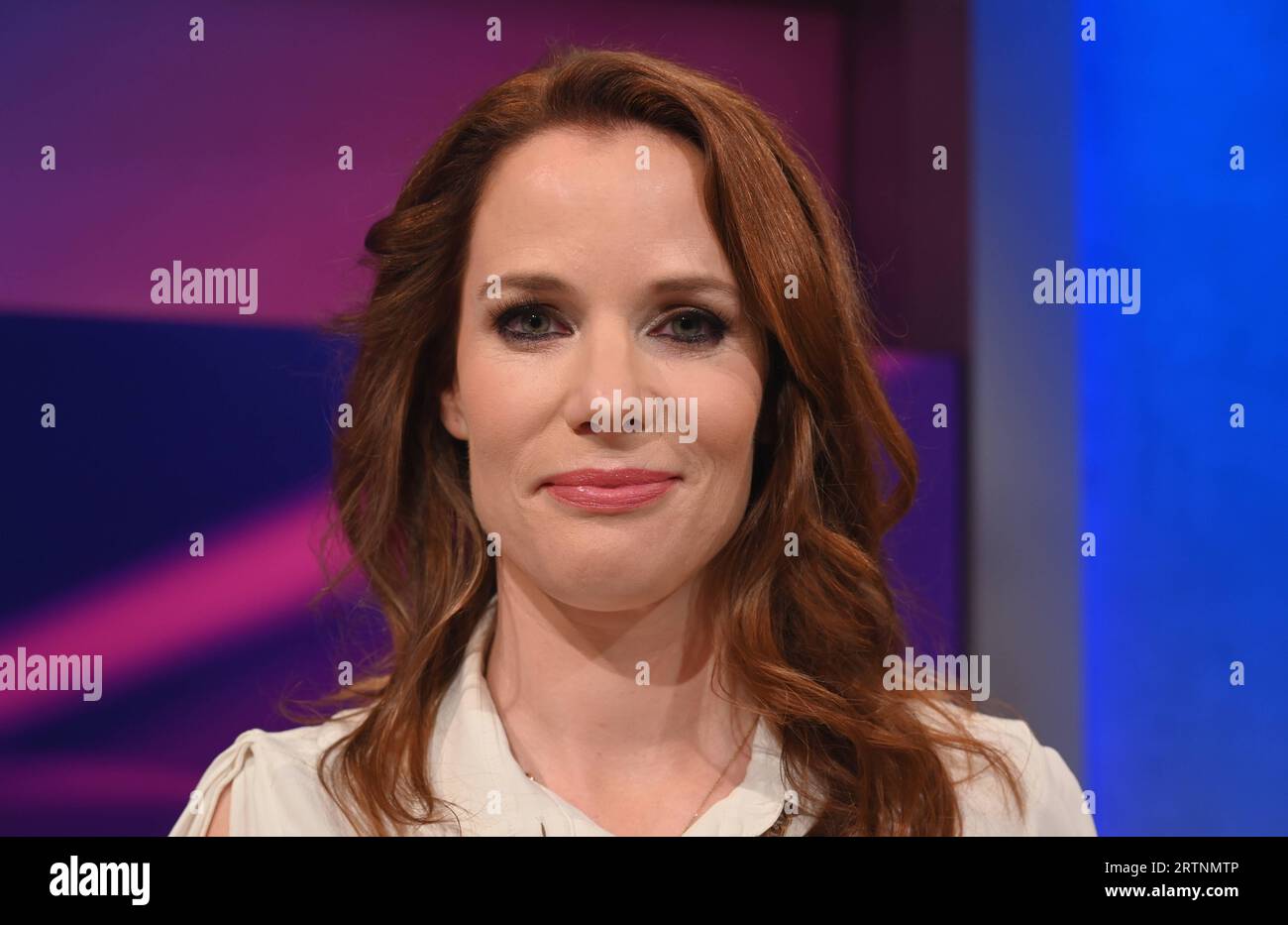 Militarexpertin hi-res stock photography and images - Alamy